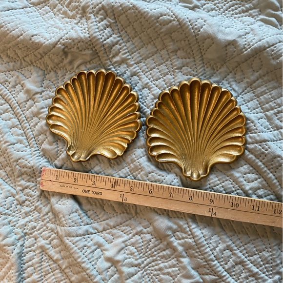 Urban Outfitters | Wall Decor | Vintage Sea Shell Clam Shell Gold Wall ...